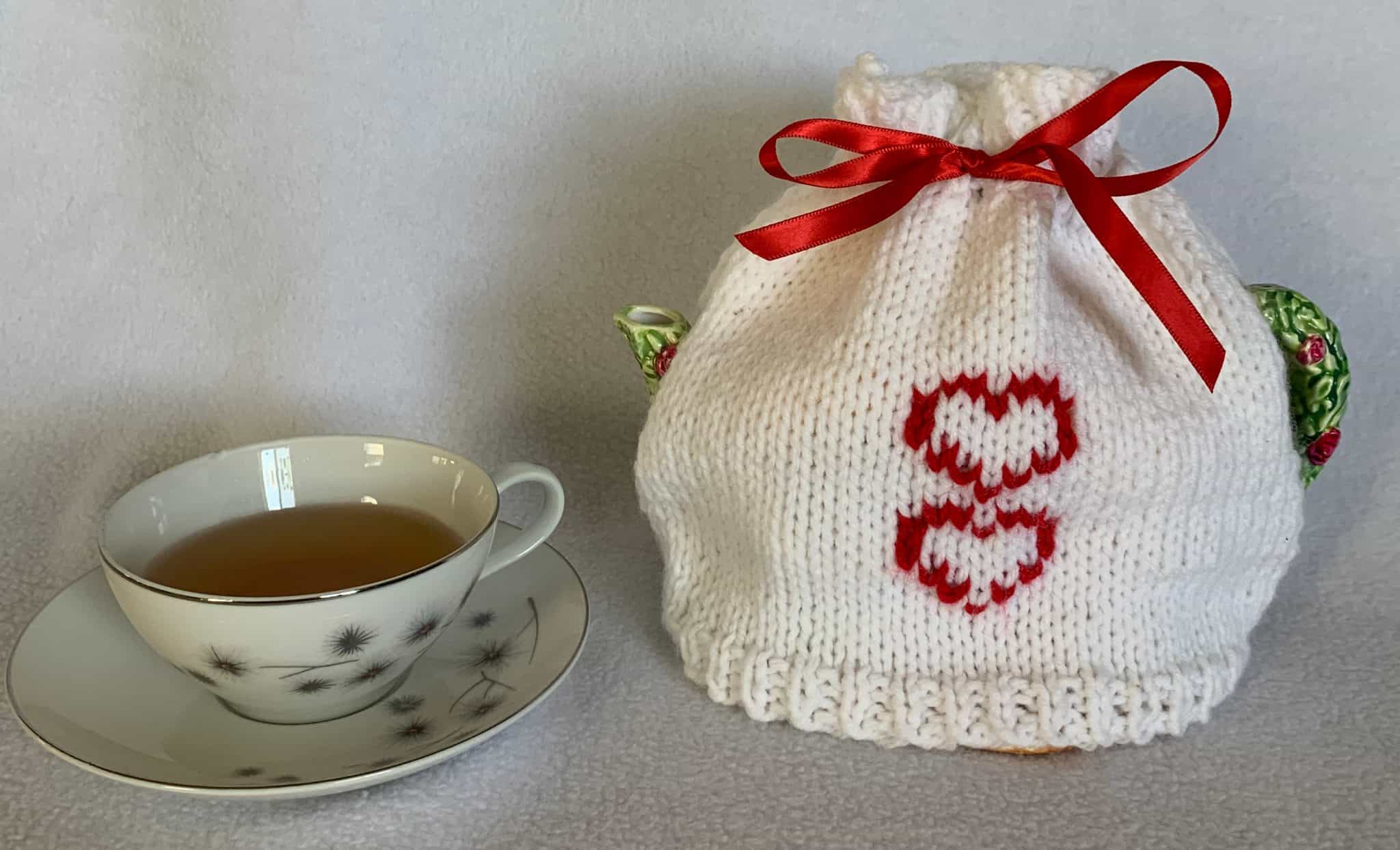 Twin Hearts Tea Cozy — Frugal Knitting Haus